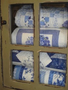 10 Ways to Display A Quilt | Artisan Crafted Iron Furnishings and Decor ...